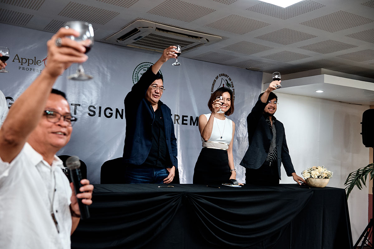 VCMC Management Signing Ceremony - AppleOne Group